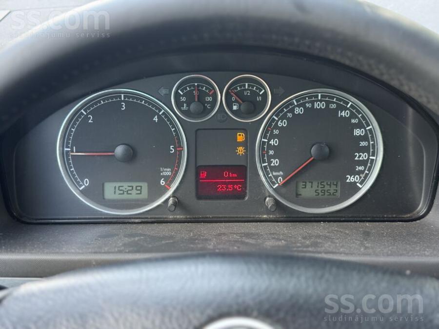 Melns Volkswagen Sharan 2010 Jelgava, ar dzinēja tilpumu 2.00 L un nobraukumu 371 tūkst. km par 3600 €, foto 22 vietnē AUTOMOTO.COM.LV