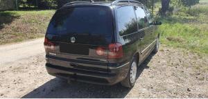 Melns Volkswagen Sharan 2010 Šauļi, ar dzinēja tilpumu 1.97 L un nobraukumu 300 tūkst. km par 4300 €, foto 8 vietnē AUTOMOTO.COM.LV