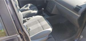 Melns Volkswagen Sharan 2010 Šauļi, ar dzinēja tilpumu 1.97 L un nobraukumu 300 tūkst. km par 4300 €, foto 10 vietnē AUTOMOTO.COM.LV
