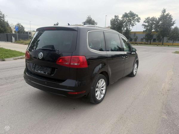Melns Volkswagen Sharan 2010 Panevēža, ar dzinēja tilpumu 1.97 L un nobraukumu 274 tūkst. km par 5450 €, foto 10 vietnē AUTOMOTO.COM.LV