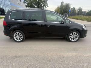 Black Volkswagen Sharan 2010 in Panevezys, with an engine capacity of 1.97 L and mileage of 274 thousand km for 5450 €, photo 12 on AUTOMOTO.COM.LV
