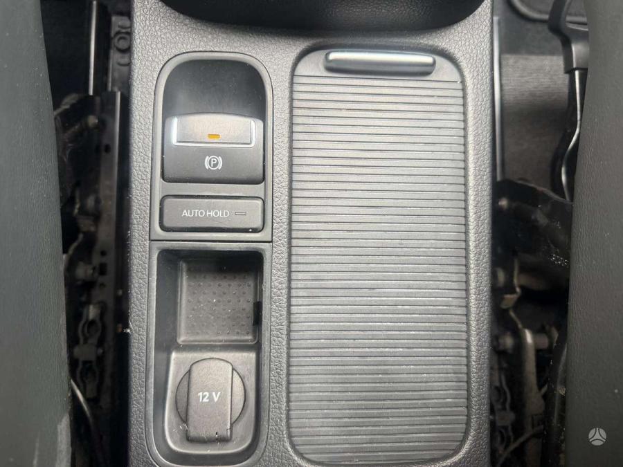 Black Volkswagen Sharan 2010 in Panevezys, with an engine capacity of 1.97 L and mileage of 274 thousand km for 5450 €, photo 26 on AUTOMOTO.COM.LV