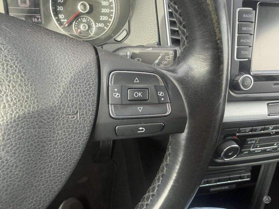 Black Volkswagen Sharan 2010 in Panevezys, with an engine capacity of 1.97 L and mileage of 274 thousand km for 5450 €, photo 30 on AUTOMOTO.COM.LV