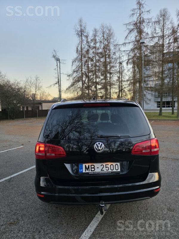 Melns Volkswagen Sharan 2011 Rīga, ar dzinēja tilpumu 2.00 L un nobraukumu 331 tūkst. km par 6000 €, foto 4 vietnē AUTOMOTO.COM.LV