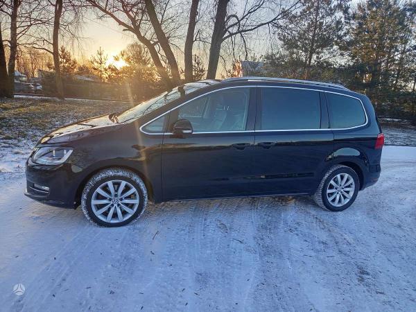 Melns Volkswagen Sharan 2011 Marijampole, ar dzinēja tilpumu 1.97 L un nobraukumu 300 tūkst. km par 7600 €, foto 9 vietnē AUTOMOTO.COM.LV