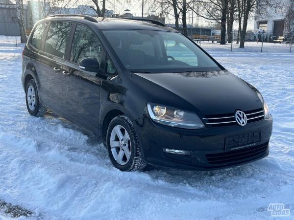 Black Volkswagen Sharan 2011 in Marijampole, with an engine capacity of 1.40 L and mileage of 197 thousand km for 5650 €, photo 3 on AUTOMOTO.COM.LV