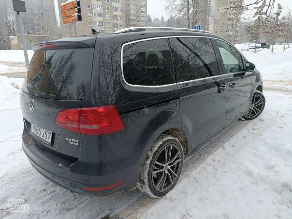 Black Volkswagen Sharan 2011 in Vilnius, with an engine capacity of 2.00 L and mileage of 325 thousand km for 1000 €, photo 4 on AUTOMOTO.COM.LV