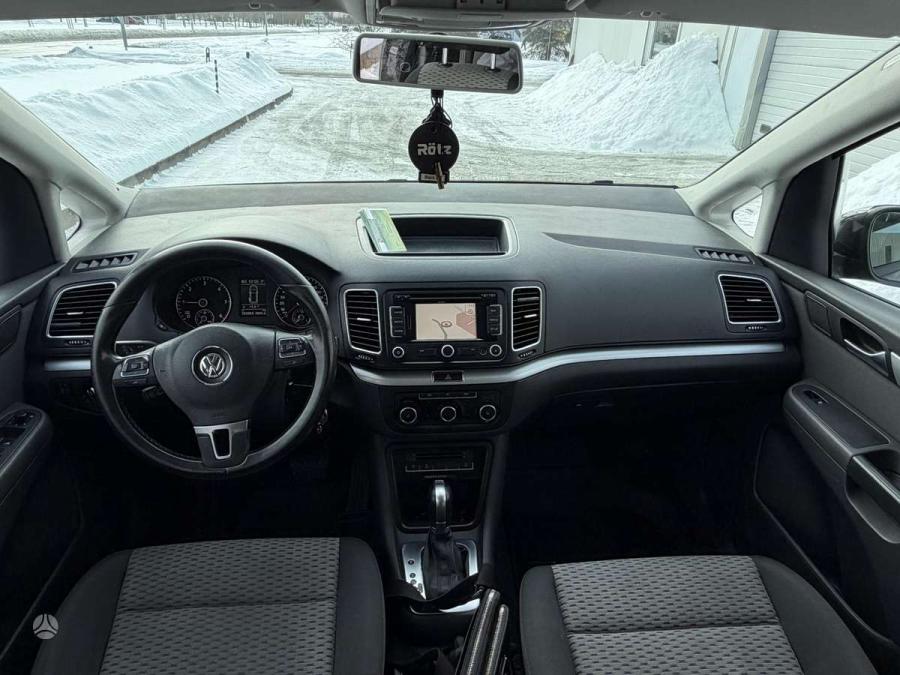 Melns Volkswagen Sharan 2011 Kauņa, ar dzinēja tilpumu 2.00 L un nobraukumu 383 tūkst. km par 7900 €, foto 12 vietnē AUTOMOTO.COM.LV