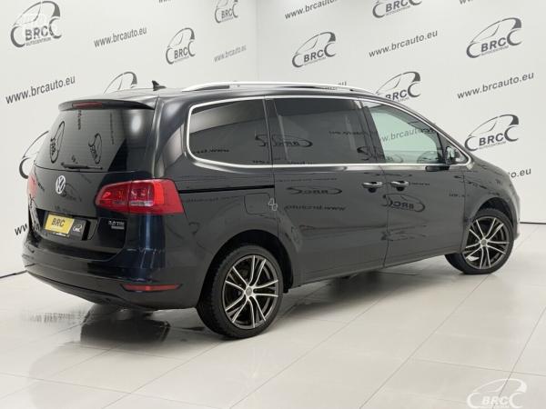 Black Volkswagen Sharan 2011 in Avizieniai, with an engine capacity of 2.00 L and mileage of 325 thousand km for 8200 €, photo 1 on AUTOMOTO.COM.LV