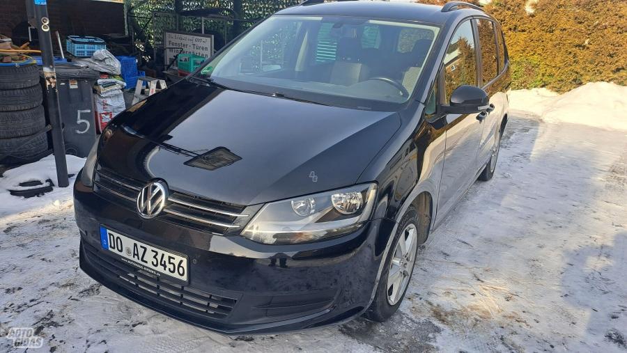 Black Volkswagen Sharan 2011 in Vilnius, with an engine capacity of 2.00 L and mileage of 293 thousand km for 6200 €, photo 1 on AUTOMOTO.COM.LV