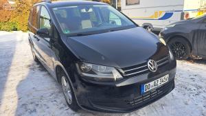 Black Volkswagen Sharan 2011 in Vilnius, with an engine capacity of 2.00 L and mileage of 293 thousand km for 6200 €, photo 3 on AUTOMOTO.COM.LV