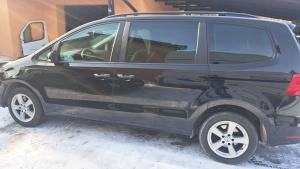 Black Volkswagen Sharan 2011 in Vilnius, with an engine capacity of 2.00 L and mileage of 293 thousand km for 6200 €, photo 4 on AUTOMOTO.COM.LV