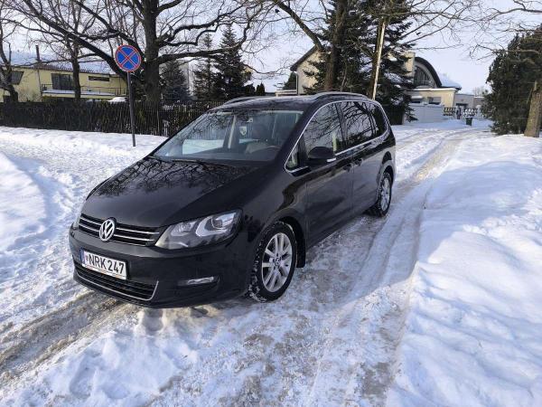 Black Volkswagen Sharan 2011 in Kaunas, with an engine capacity of 1.97 L and mileage of 215 thousand km for 7899 €, photo 1 on AUTOMOTO.COM.LV