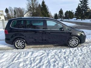 Black Volkswagen Sharan 2011 in Kaunas, with an engine capacity of 1.97 L and mileage of 215 thousand km for 7899 €, photo 4 on AUTOMOTO.COM.LV