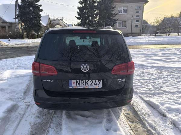 Black Volkswagen Sharan 2011 in Kaunas, with an engine capacity of 1.97 L and mileage of 215 thousand km for 7899 €, photo 6 on AUTOMOTO.COM.LV