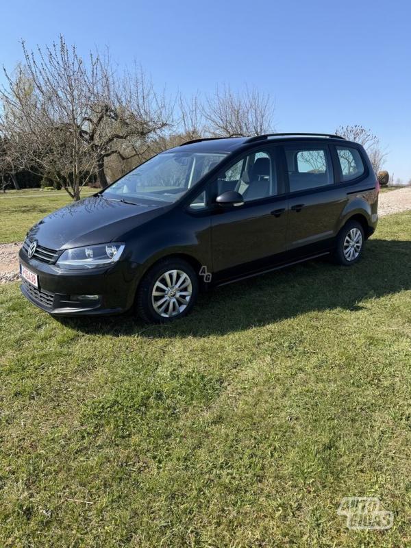 Melns Volkswagen Sharan 2011 Alīta, ar dzinēja tilpumu 2.00 L un nobraukumu 345 tūkst. km par 3800 €, foto 1 vietnē AUTOMOTO.COM.LV