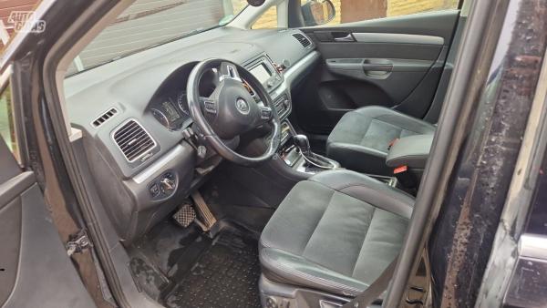 Melns Volkswagen Sharan 2011 Kupiškis, ar dzinēja tilpumu 2.00 L un nobraukumu 302 tūkst. km par 5200 €, foto 5 vietnē AUTOMOTO.COM.LV