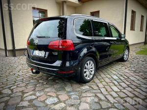 Melns Volkswagen Sharan 2011 Tukums, ar dzinēja tilpumu 2.00 L un nobraukumu 246 tūkst. km par 7500 €, foto 4 vietnē AUTOMOTO.COM.LV
