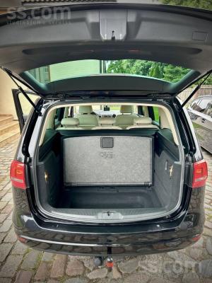 Melns Volkswagen Sharan 2011 Tukums, ar dzinēja tilpumu 2.00 L un nobraukumu 246 tūkst. km par 7500 €, foto 13 vietnē AUTOMOTO.COM.LV