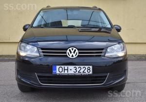 Black Volkswagen Sharan 2011 in Talsi, with an engine capacity of 1.40 L and mileage of 241 thousand km for 7700 €, photo 4 on AUTOMOTO.COM.LV