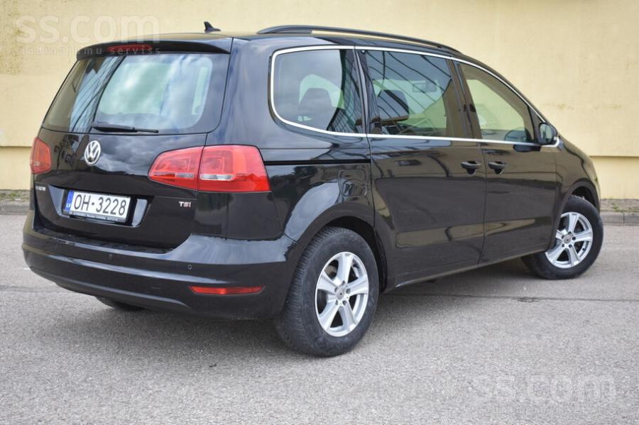 Black Volkswagen Sharan 2011 in Talsi, with an engine capacity of 1.40 L and mileage of 241 thousand km for 7700 €, photo 6 on AUTOMOTO.COM.LV