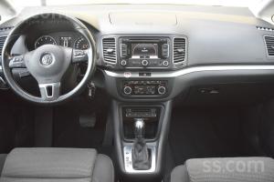 Black Volkswagen Sharan 2011 in Talsi, with an engine capacity of 1.40 L and mileage of 241 thousand km for 7700 €, photo 8 on AUTOMOTO.COM.LV