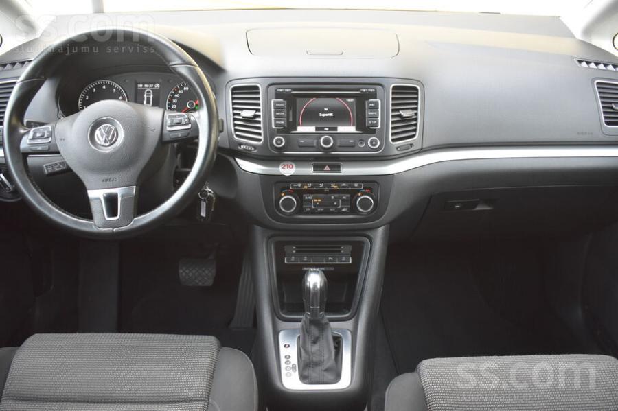 Black Volkswagen Sharan 2011 in Talsi, with an engine capacity of 1.40 L and mileage of 241 thousand km for 7700 €, photo 8 on AUTOMOTO.COM.LV