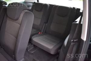 Black Volkswagen Sharan 2011 in Talsi, with an engine capacity of 1.40 L and mileage of 241 thousand km for 7700 €, photo 10 on AUTOMOTO.COM.LV
