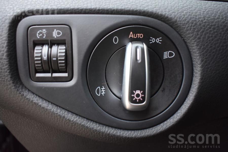 Black Volkswagen Sharan 2011 in Talsi, with an engine capacity of 1.40 L and mileage of 241 thousand km for 7700 €, photo 13 on AUTOMOTO.COM.LV