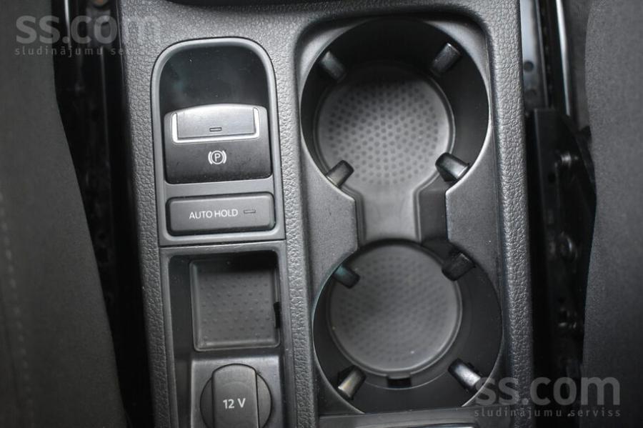 Black Volkswagen Sharan 2011 in Talsi, with an engine capacity of 1.40 L and mileage of 241 thousand km for 7700 €, photo 14 on AUTOMOTO.COM.LV