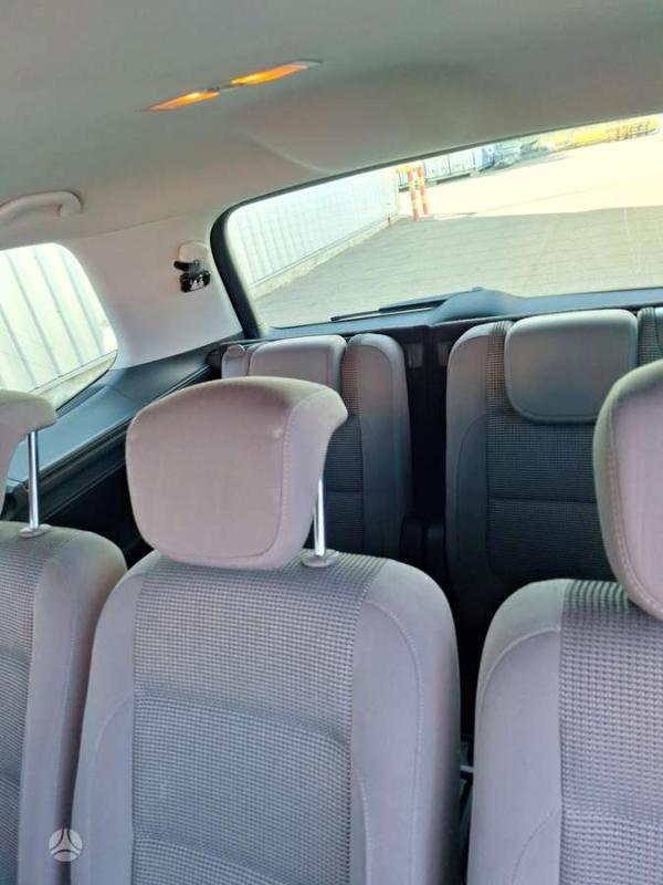 Black Volkswagen Sharan 2011 in Kaunas, with an engine capacity of 1.97 L and mileage of 306 thousand km for 5800 €, photo 9 on AUTOMOTO.COM.LV