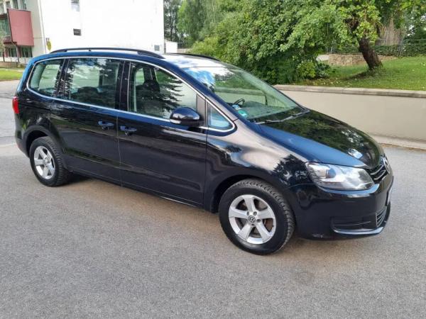 Black Volkswagen Sharan 2011 in Jekabpils, with an engine capacity of 2.00 L and mileage of 297 thousand km for 7250 €, photo 4 on AUTOMOTO.COM.LV