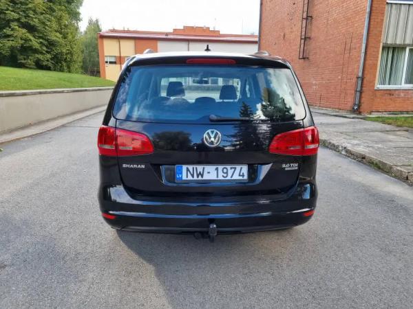 Black Volkswagen Sharan 2011 in Jekabpils, with an engine capacity of 2.00 L and mileage of 297 thousand km for 7250 €, photo 6 on AUTOMOTO.COM.LV