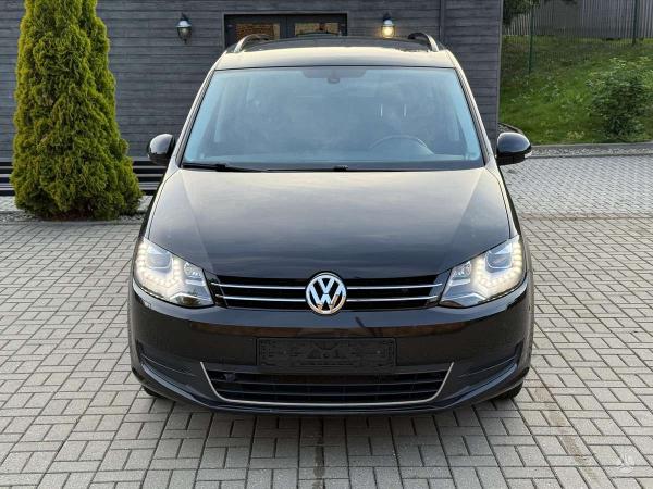 Black Volkswagen Sharan 2011 in Kedainiai, with an engine capacity of 1.97 L and mileage of 295 thousand km for 7950 €, photo 5 on AUTOMOTO.COM.LV