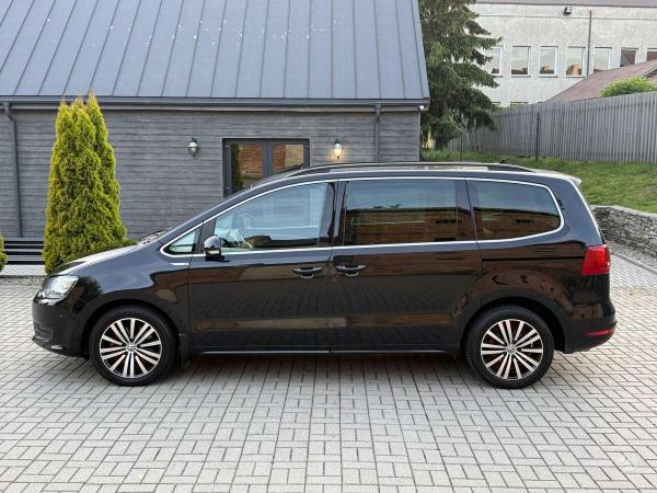 Black Volkswagen Sharan 2011 in Kedainiai, with an engine capacity of 1.97 L and mileage of 295 thousand km for 7950 €, photo 8 on AUTOMOTO.COM.LV