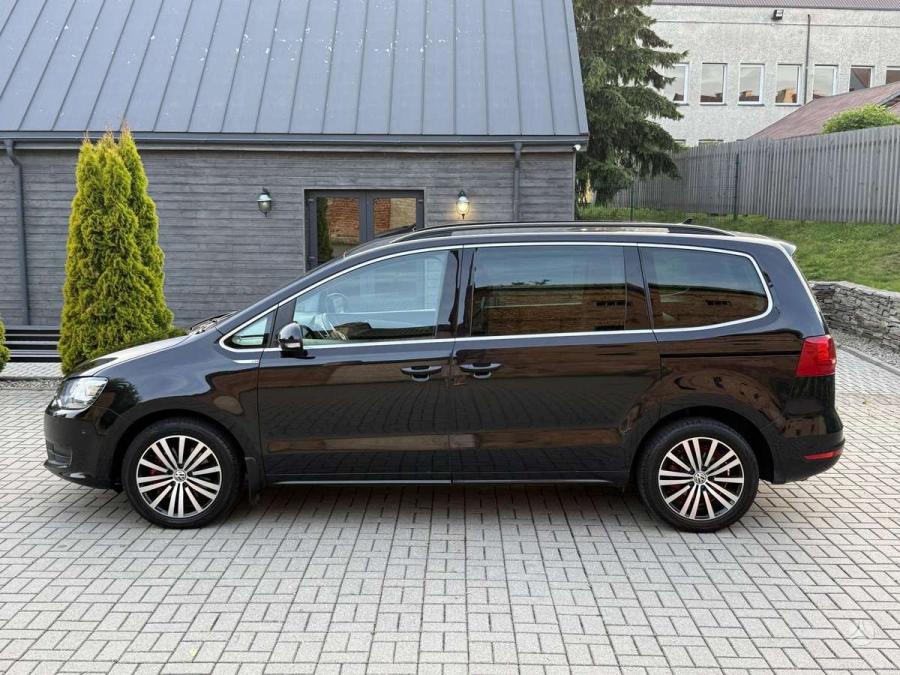 Black Volkswagen Sharan 2011 in Kedainiai, with an engine capacity of 1.97 L and mileage of 295 thousand km for 7950 €, photo 9 on AUTOMOTO.COM.LV