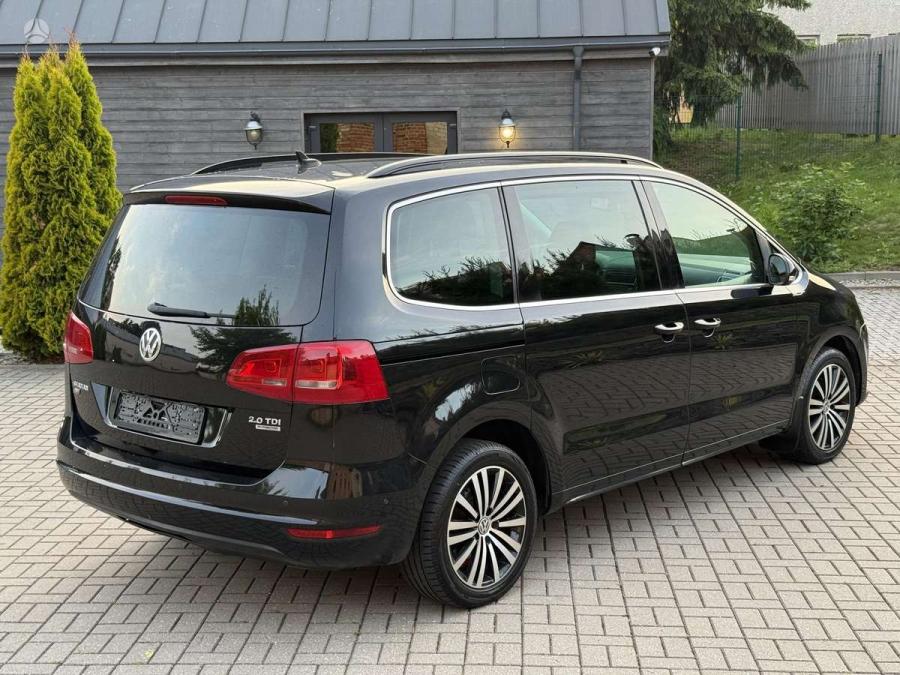 Black Volkswagen Sharan 2011 in Kedainiai, with an engine capacity of 1.97 L and mileage of 295 thousand km for 7950 €, photo 10 on AUTOMOTO.COM.LV