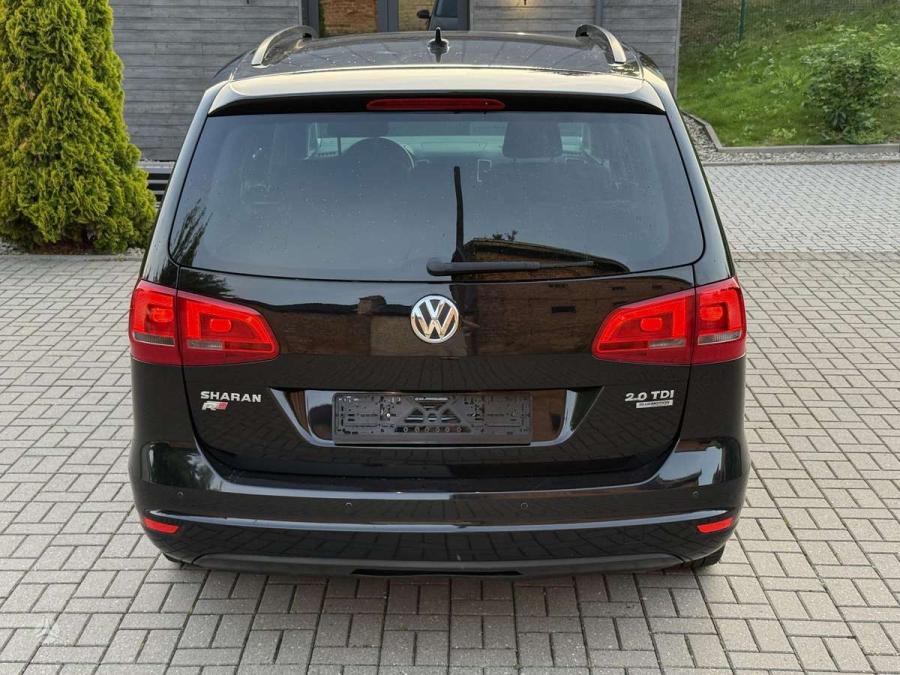 Black Volkswagen Sharan 2011 in Kedainiai, with an engine capacity of 1.97 L and mileage of 295 thousand km for 7950 €, photo 13 on AUTOMOTO.COM.LV