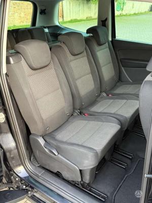 Black Volkswagen Sharan 2011 in Kedainiai, with an engine capacity of 1.97 L and mileage of 295 thousand km for 7950 €, photo 19 on AUTOMOTO.COM.LV