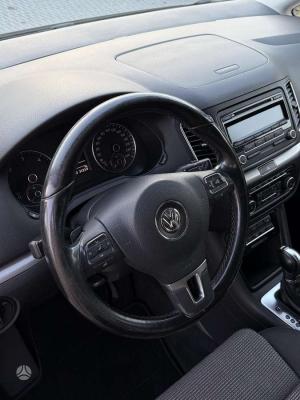 Black Volkswagen Sharan 2011 in Kedainiai, with an engine capacity of 1.97 L and mileage of 295 thousand km for 7950 €, photo 25 on AUTOMOTO.COM.LV