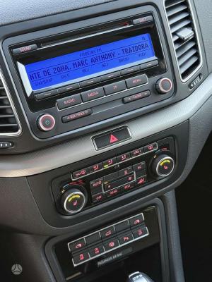 Black Volkswagen Sharan 2011 in Kedainiai, with an engine capacity of 1.97 L and mileage of 295 thousand km for 7950 €, photo 26 on AUTOMOTO.COM.LV