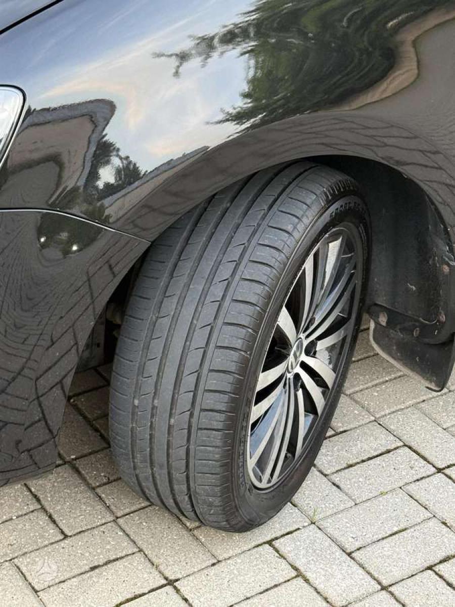 Black Volkswagen Sharan 2011 in Kedainiai, with an engine capacity of 1.97 L and mileage of 295 thousand km for 7950 €, photo 40 on AUTOMOTO.COM.LV