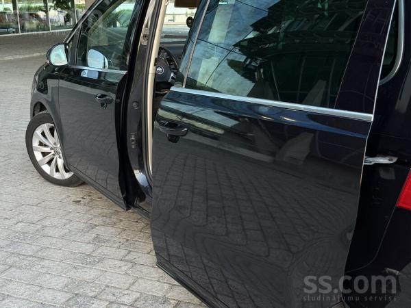Black Volkswagen Sharan 2011 in Riga, with an engine capacity of 2.00 L and mileage of 315 thousand km for 6500 €, photo 8 on AUTOMOTO.COM.LV