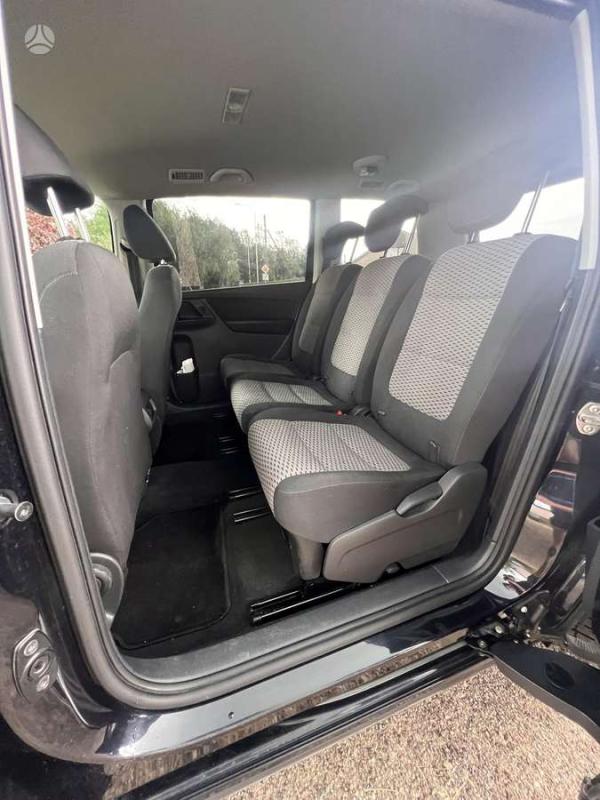 Black Volkswagen Sharan 2011 in Raseiniai, with an engine capacity of 1.97 L and mileage of 259 thousand km for 6990 €, photo 10 on AUTOMOTO.COM.LV