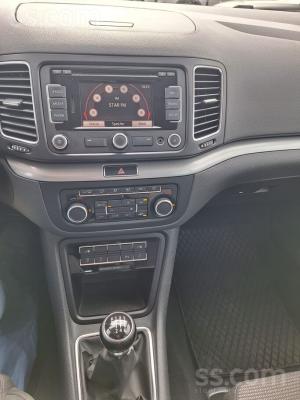 Melns Volkswagen Sharan 2011 Daugavpils, ar dzinēja tilpumu 2.00 L un nobraukumu 0 tūkst. km par 7250 €, foto 17 vietnē AUTOMOTO.COM.LV