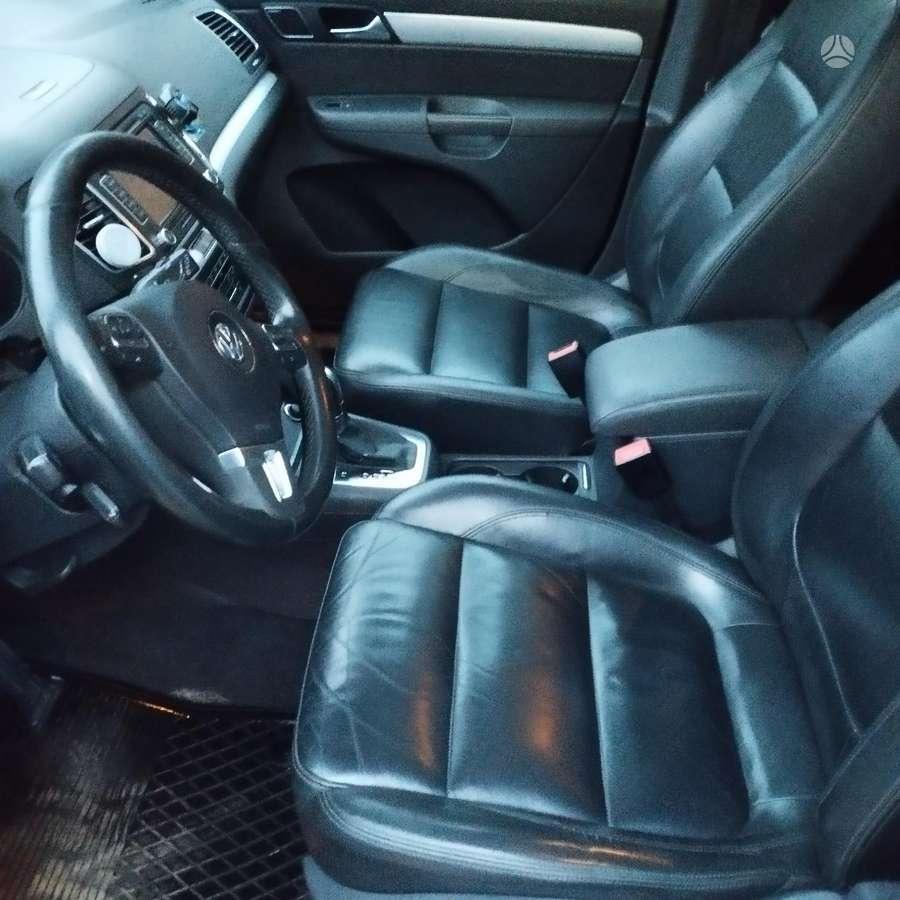 Black Volkswagen Sharan 2011 in Marijampole, with an engine capacity of 1.97 L and mileage of 250 thousand km for 9200 €, photo 13 on AUTOMOTO.COM.LV