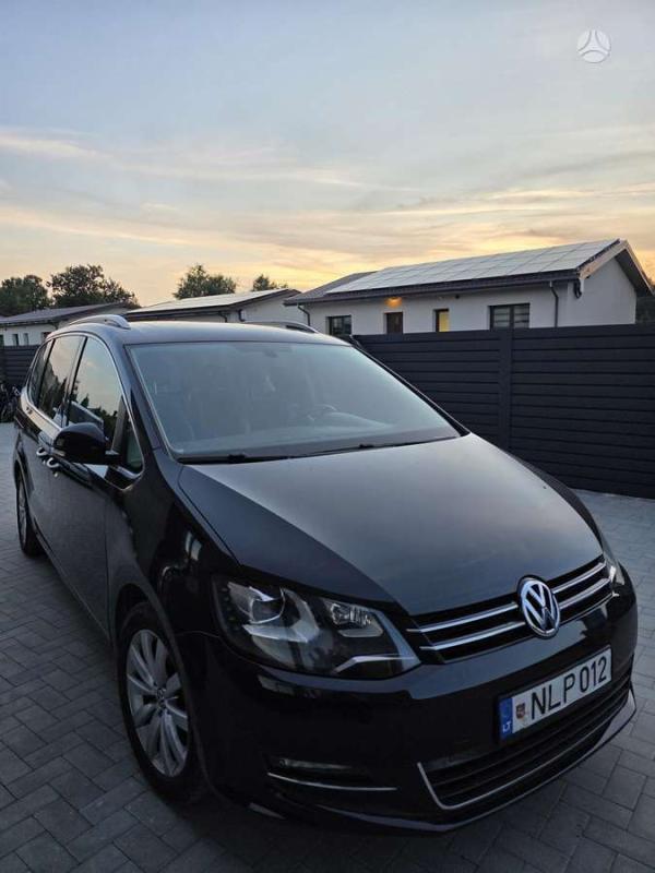 Black Volkswagen Sharan 2011 in Klaipeda, with an engine capacity of 1.97 L and mileage of 175 thousand km for 9200 €, photo 1 on AUTOMOTO.COM.LV