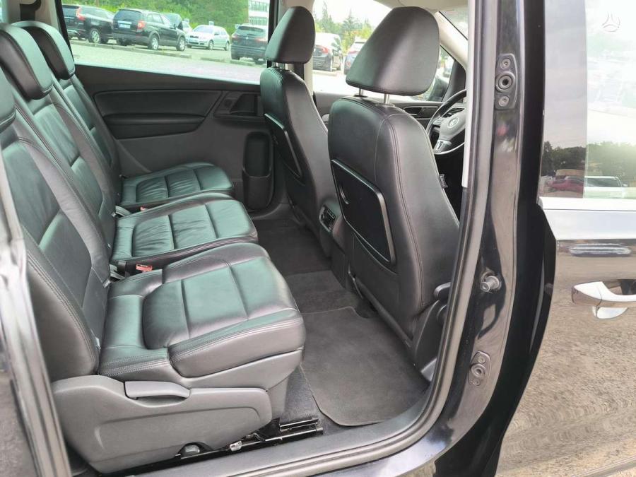 Melns Volkswagen Sharan 2011 Alīta, ar dzinēja tilpumu 1.97 L un nobraukumu 269 tūkst. km par 7900 €, foto 16 vietnē AUTOMOTO.COM.LV