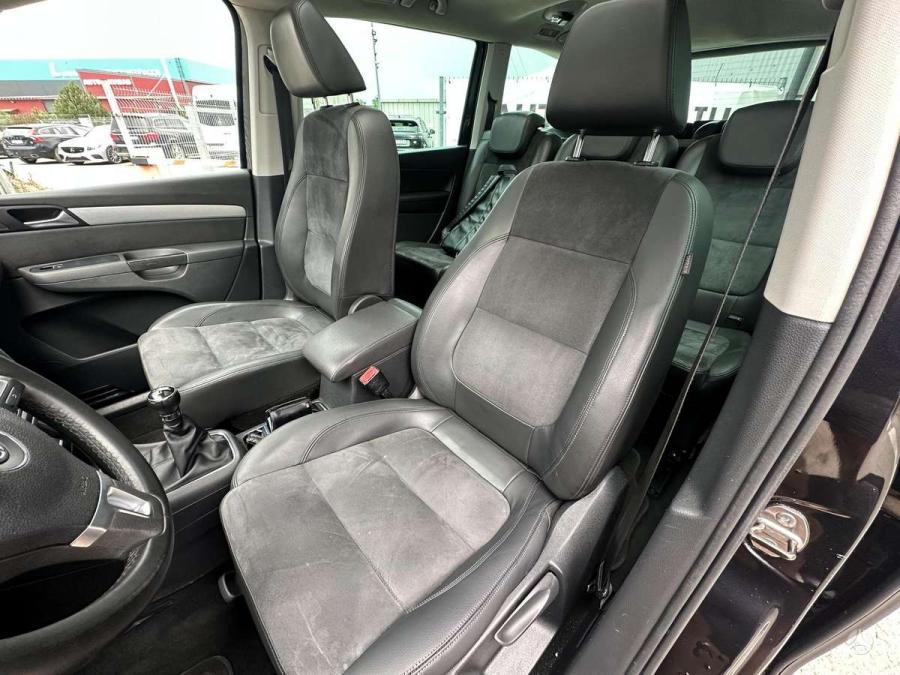 Melns Volkswagen Sharan 2011 Šauļi, ar dzinēja tilpumu 1.97 L un nobraukumu 245 tūkst. km par 7950 €, foto 15 vietnē AUTOMOTO.COM.LV
