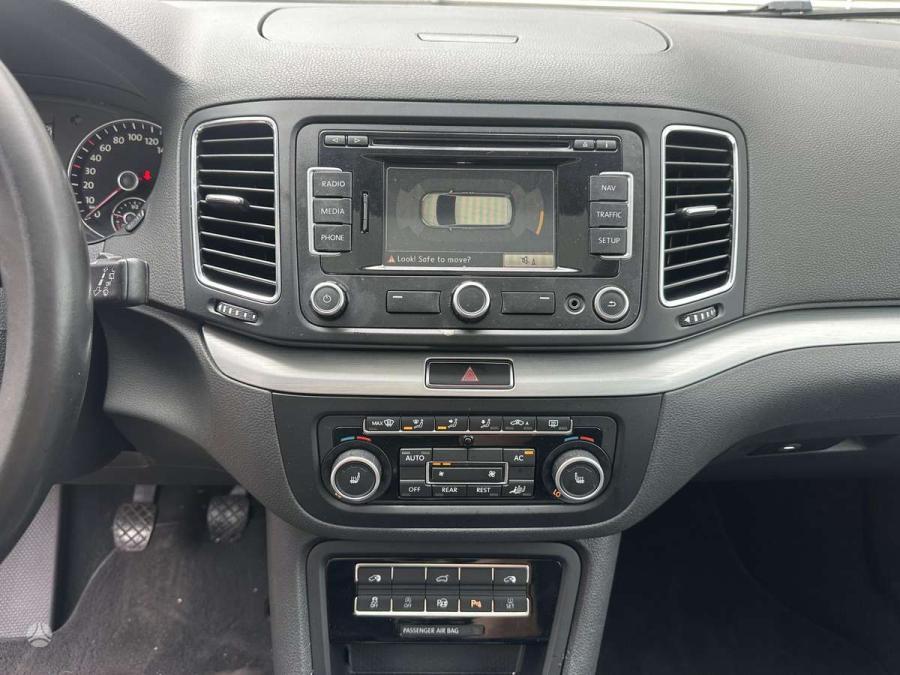 Melns Volkswagen Sharan 2011 Šauļi, ar dzinēja tilpumu 1.97 L un nobraukumu 245 tūkst. km par 7950 €, foto 19 vietnē AUTOMOTO.COM.LV